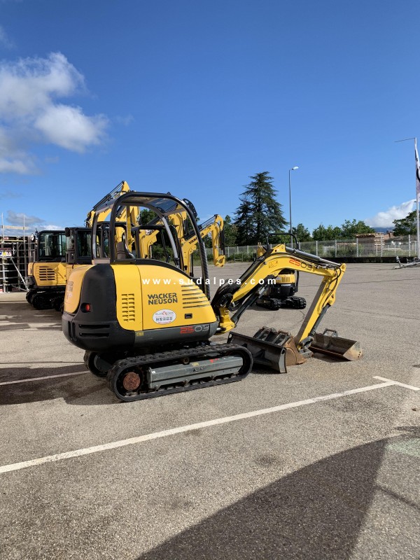 Mini pelles Neuson 2503 d’occasion - en stock - Prix : 21900